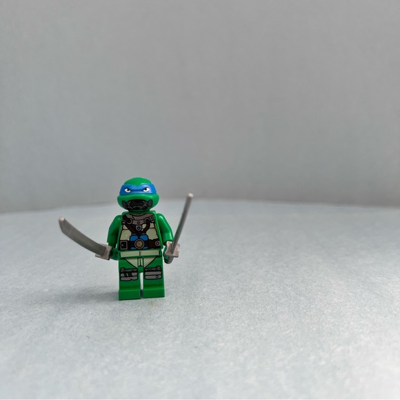 Lego | Other | Lego Teenage Mutant Ninja Turtles Leonardo Minifigure ...